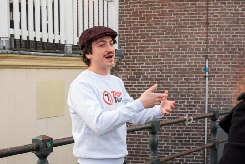 Amsterdam: Red Light District Tour in English or German - Key Points