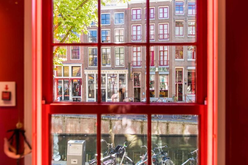 Amsterdam: Red Light Secrets Museum and 1-Hour Canal Cruise - Final Thoughts: Is This Tour for You?