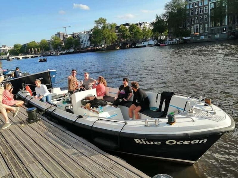 Amsterdam: SAIL 2025 with the Bulldog Boat Smoke cruise - Frequently Asked Questions