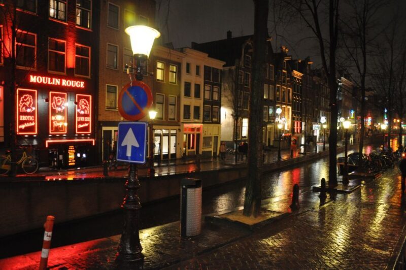 Amsterdam: Sex, Drugs, and Freedom Walking Tour - A Detailed Breakdown of the Itinerary
