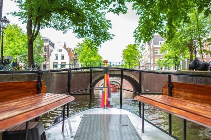 Amsterdam: Small-Group Canal Cruise incl. Drinks and Snacks - Final Thoughts: Who Should Book This?