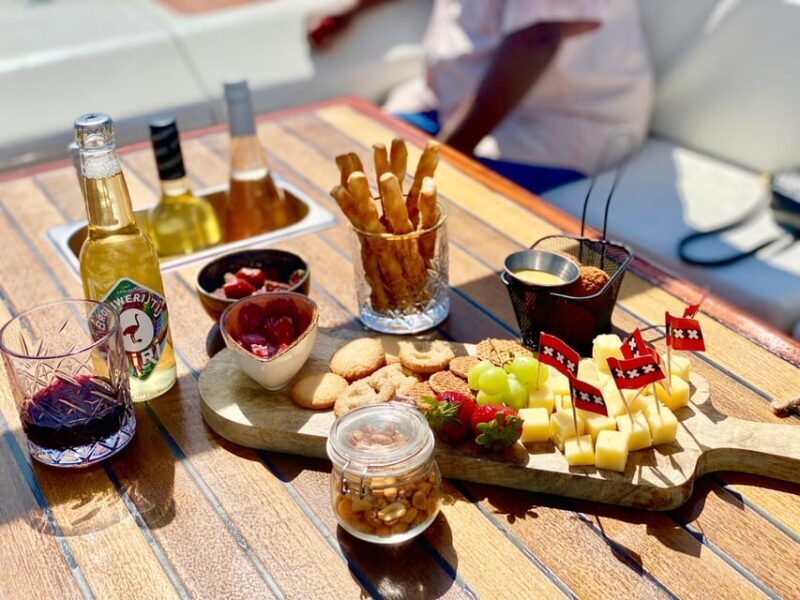 Amsterdam Small-Group Canal Cruise Including Snacks/Drinks - The Experience in Detail