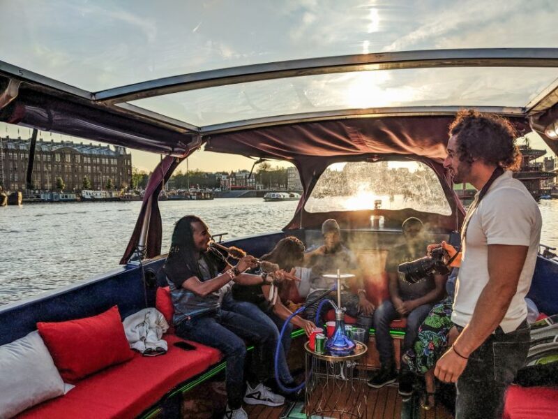 Amsterdam: Smoke and Lounge City Boat Cruise - An Authentic Amsterdam Canal Experience with a Twist