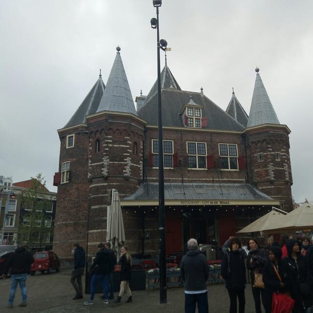 Amsterdam: Spanish Tour Unmasking the Redlight District - Who Should Consider This Tour?