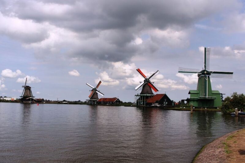 Amsterdam: Volendam, Windmill, and Cheese Farm Private Tour - The Itinerary: A Deep Dive into Dutch Traditions