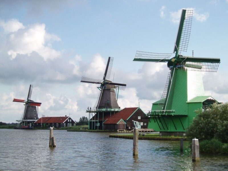 Amsterdam: Zaanse Schans Windmills Bike Tour with Guide - Who Is This Tour Best For?