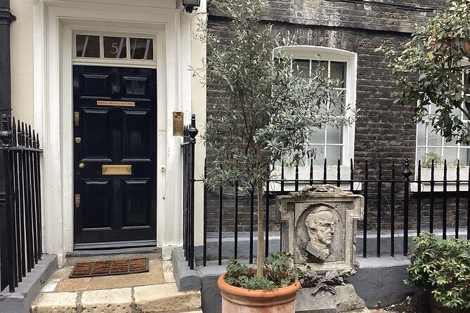 An Audio Guide of Oscar Wilde's Former London Haunts - The Sum Up: Who Will Love This Wilde London Tour?