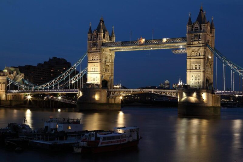 An Evening in London, Private Panoramic Tour - The Experience from a Traveler’s Perspective