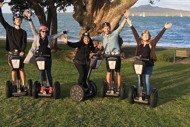 An Hour long Taste of the Segway Sensation and Sightseeing fun - Key Points