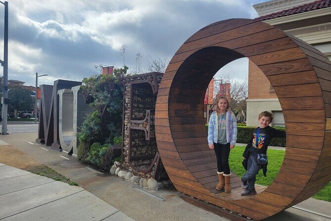 Anaheim Scavenger Hunt Interactive Walking Activity - Key Points