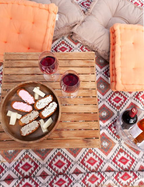 Ancient Greek Wine Tasting on the Beach with a Sommelier - The Value of the Experience
