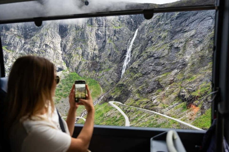 Åndalsnes: Trollstigen Viewpoint Bus Tour with a Local Guide - The Sum Up