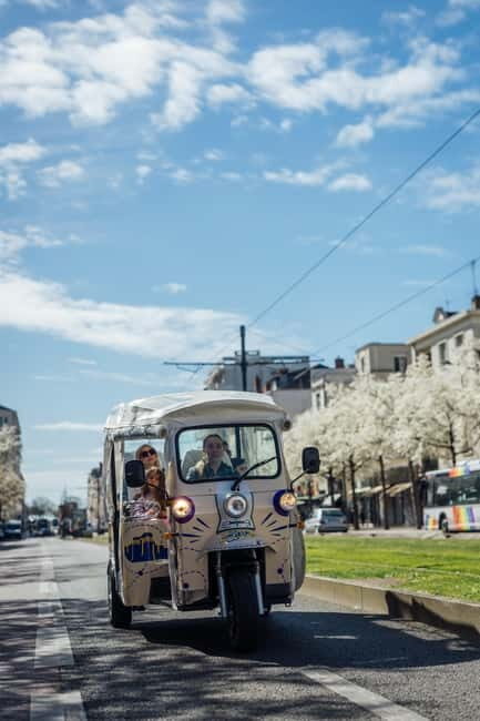 Angers: Street Art ride in an electric Tuk Tuk - Key Points