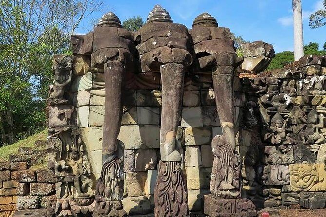 Angkor Park Small, Big Circuit and Banteay Srei Tour in 2 Days - Practical Tips and Considerations