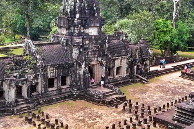 Angkor Park Small, Big Circuit and Banteay Srei Tour in 2 Days - Frequently Asked Questions