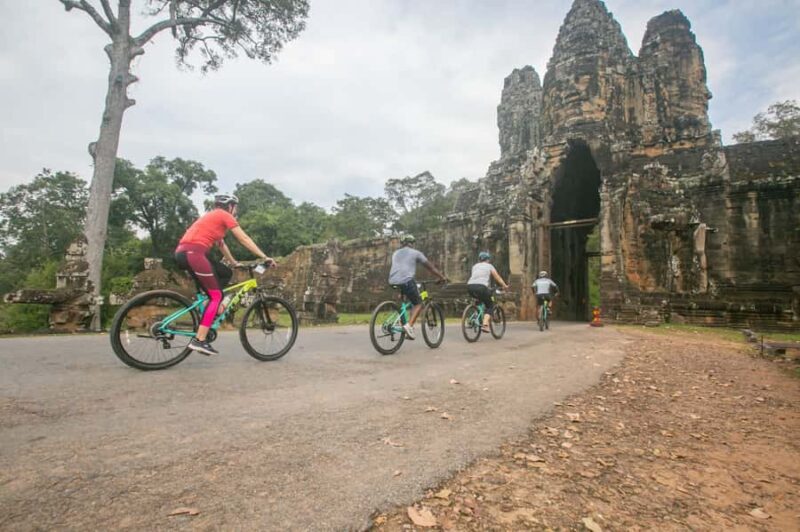 Angkor Sunrise Bike Tour / E-Bike or Tuk Tuk - Visiting Major Temples