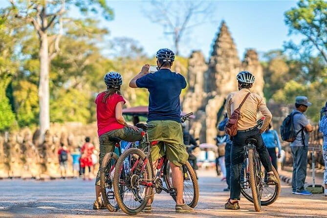 Angkor Temple Bike Tour from Siem Reap Inclusive of Lunch - Key Points
