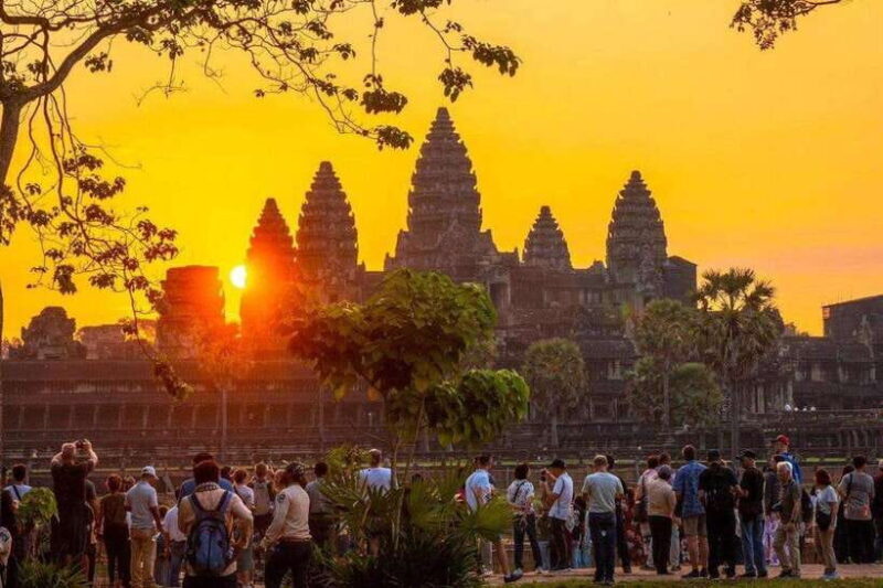 Angkor Wat 1 Day with Sunrise Combined tour with (Tuk Tuk) - Key Points