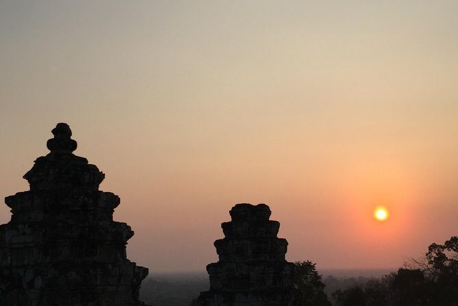 Angkor Wat Bakeng Sunset by Motorcycle Private Tour - Starting Strong: Angkor Archaeological Park and the Sunset