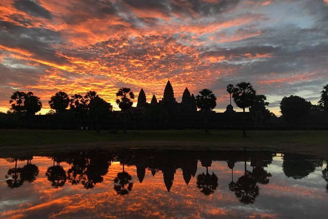 Angkor Wat & Banteay Srei 1-Day Tour - A Detailed Look at the Angkor Wat & Banteay Srei 1-Day Tour