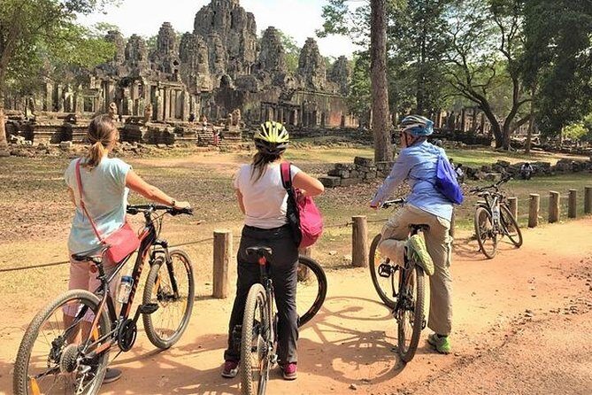 Angkor Wat & Bayon: the Smiling Temple Bike Tour - Setting the Stage for a Unique Experience