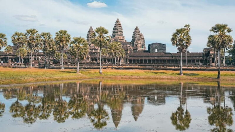 Angkor Wat Experience Temple Pass and Siem Reap Food Tour - Key Points