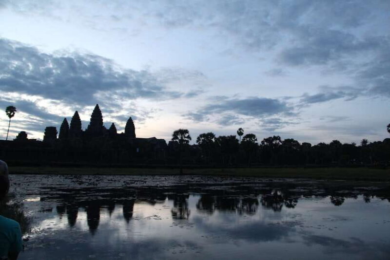 Angkor Wat Full-Day Private Tour with Sunrise - Experience Breakdown: From Dawn to Dusk