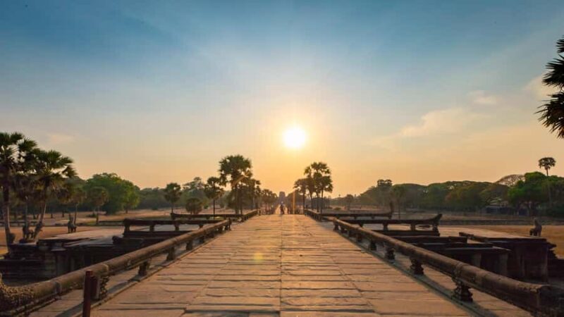 Angkor Wat Guided Joint-in Tour - The Value: Is it Worth It?