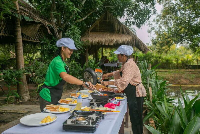 Angkor Wat: Guided Sunrise Bike Tour w/ Breakfast and Lunch - FAQs