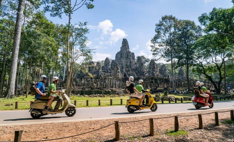Angkor Wat: Guided Vespa Tour inclusive lunch at local house - Cost and Value