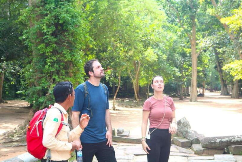 Angkor Wat: Highlights and Sunrise with Spanish Guide - The Magnificence of Bayon and Angkor Thom