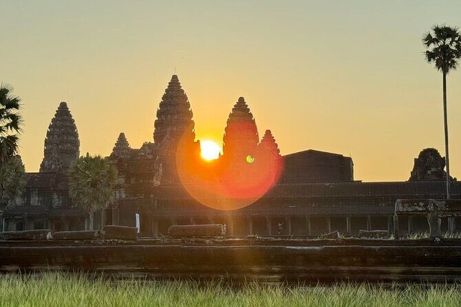 Angkor Wat Private Day Tour With Guide - The Experience at a Glance