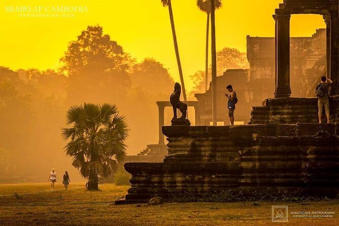 Angkor Wat Private Tour With Sunrise And Banteay Srei temple - Key Points