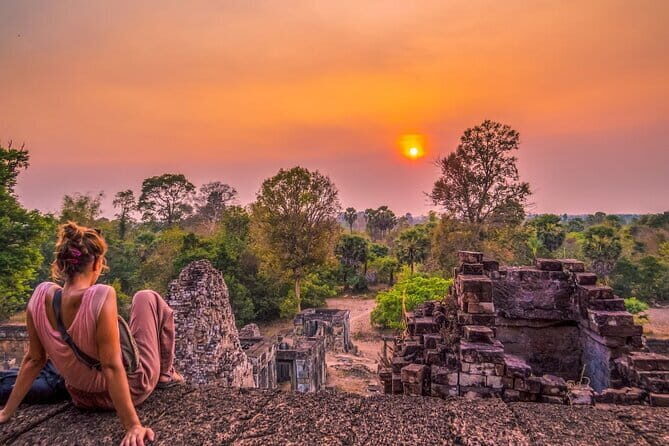 Angkor Wat Private Tour with Sunset Watching - Key Points