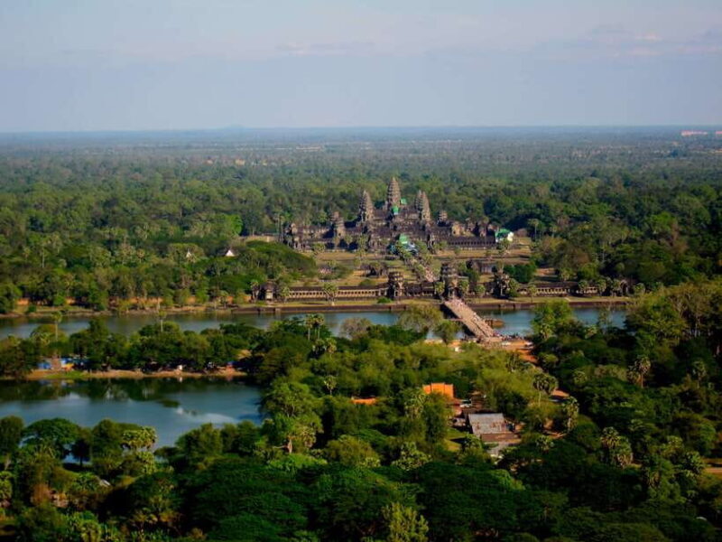 Angkor Wat: Small-Group Tour with Balloon Ride and Lunch - Who Should Consider This Tour?