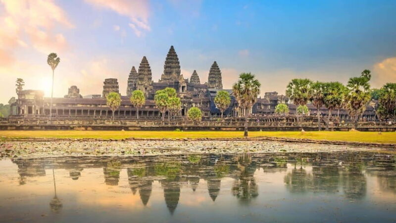 Angkor Wat Small Tour Sunrise With Private Tuk Tuk - Key Points