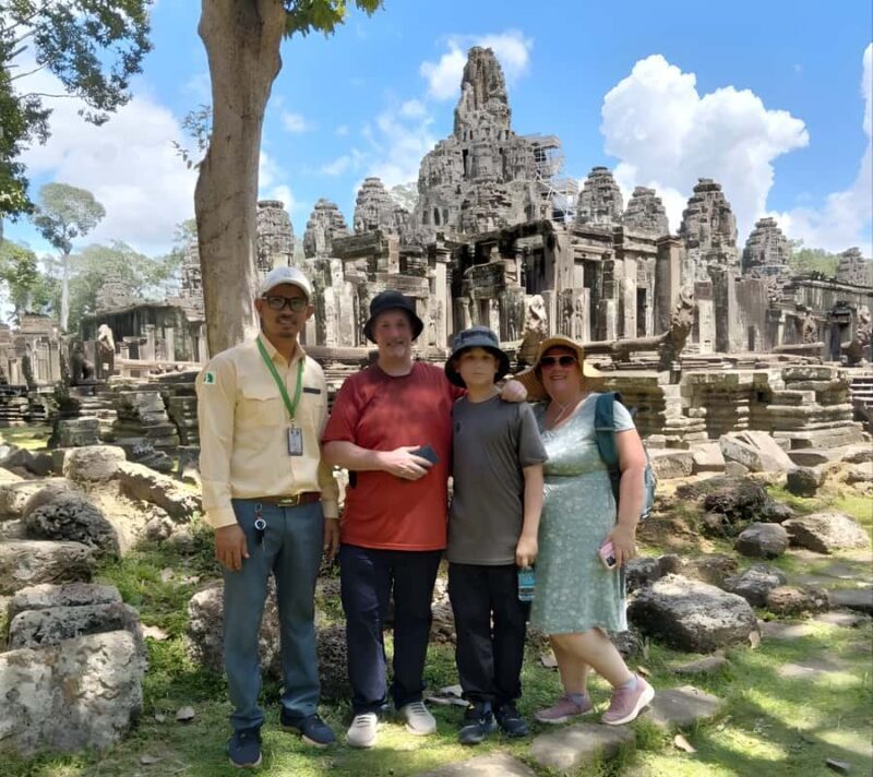 Angkor Wat & Small Tour with Sunrise or Sunset Private Guide - Who Should Consider This Tour?