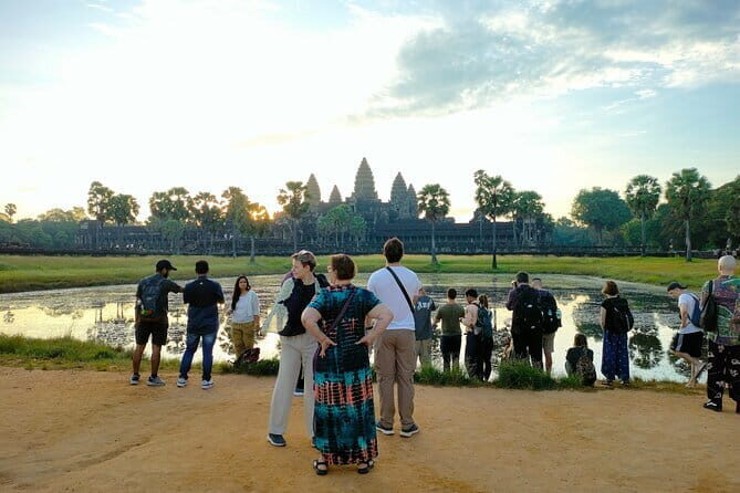 Angkor Wat Sunrise, Bayon, Ta Prohm & Banteay Srei In Small Group - An In-Depth Review of the Tour Experience