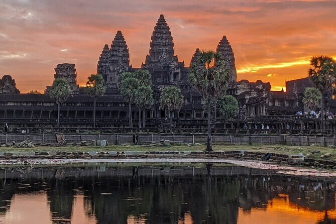 Angkor Wat Sunrise by Tuk Tuk Personalized Private Tour - Key Points
