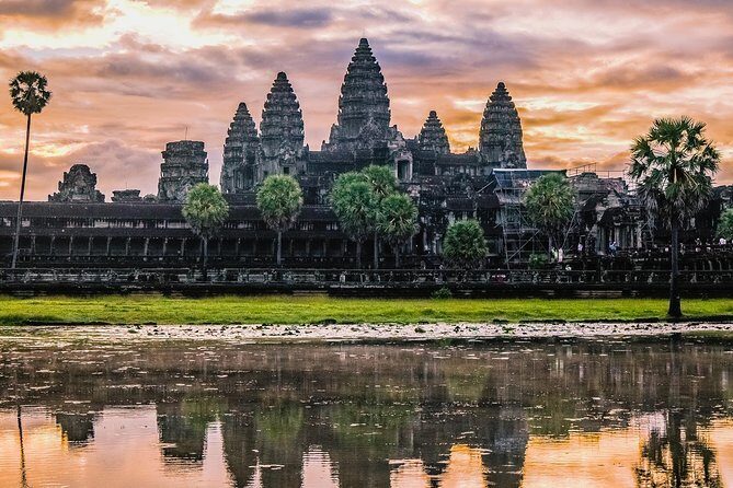Angkor Wat Sunrise Private Tour by Tuk Tuk - The Experience in Detail