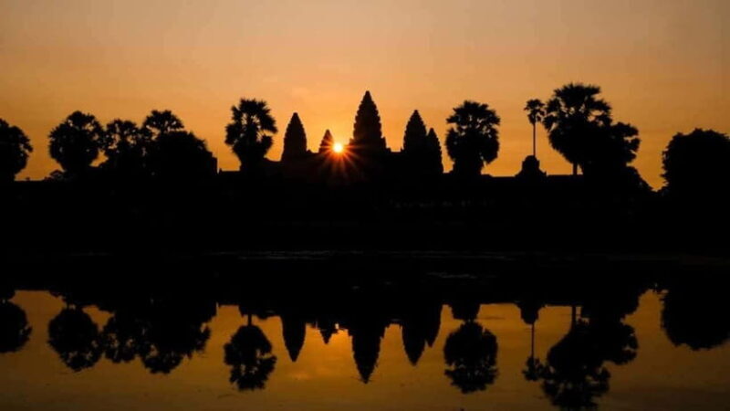 Angkor Wat: Sunrise: Ta Prohm and Bayon Temple Tour - The Enchantment of Angkor Thom and Bayon