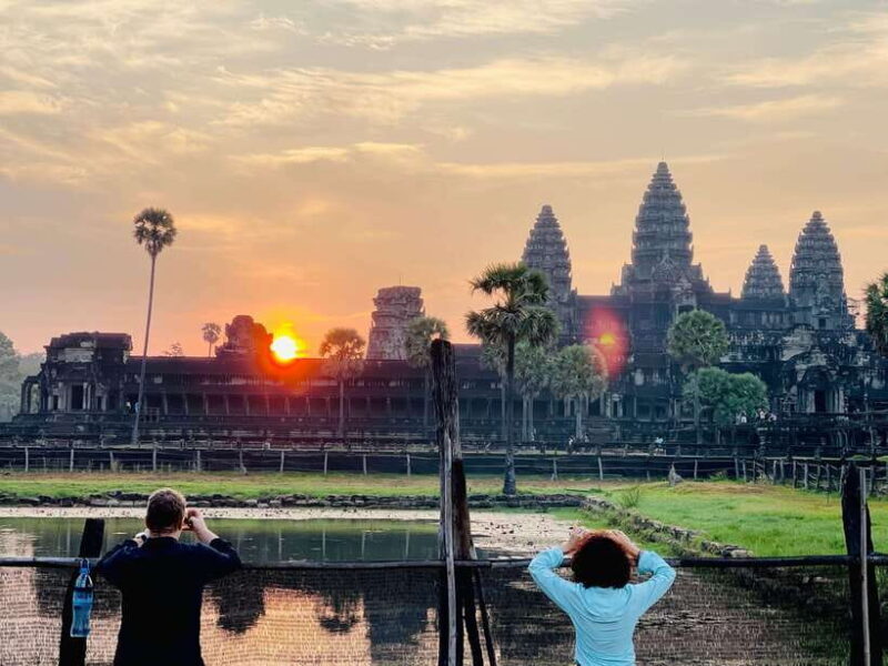 Angkor Wat Sunrise Tour in Siem Reap Small-Group - Exploring the Angkor Wat Sunrise Tour in Siem Reap: A Practical Guide