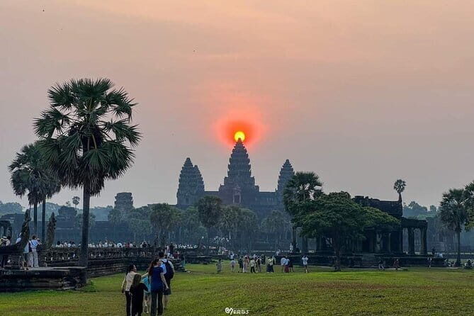 Angkor Wat Tuk Tuk Tour with Private Tour Guided - Who Is It Best For?