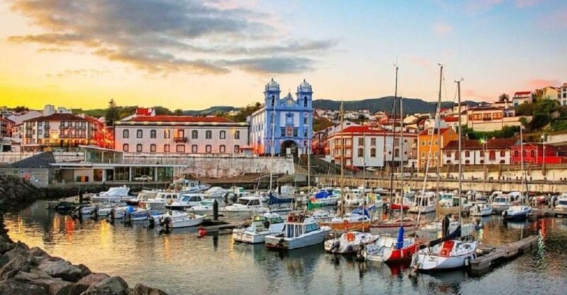 Angra do Heroísmo: Walking Tour with Local Pastry and Coffee - Ascending to Alto das Covas and City Entrance