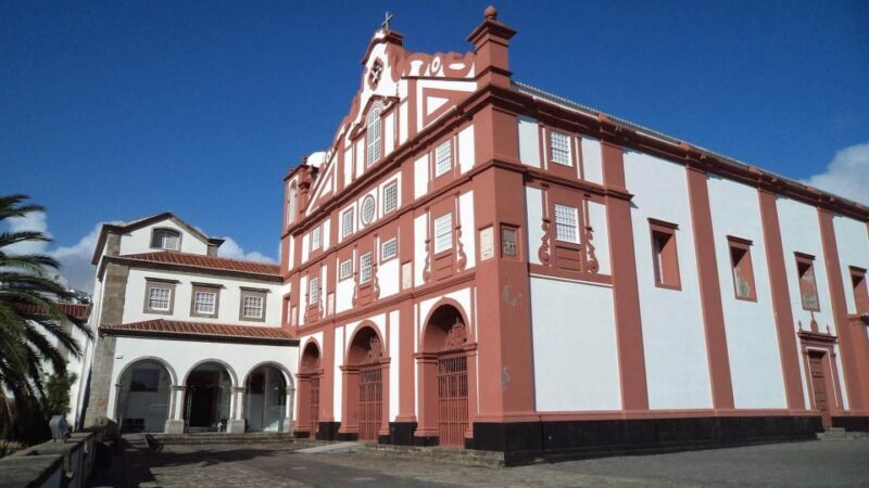 Angra do Heroísmo: Walking Tour with Local Pastry and Coffee - Paços do Concelho and Santíssimo Salvador da Sé