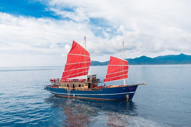Angthong Marine Park Cruise on a Teakwood Yacht from Koh Samui - Key Points