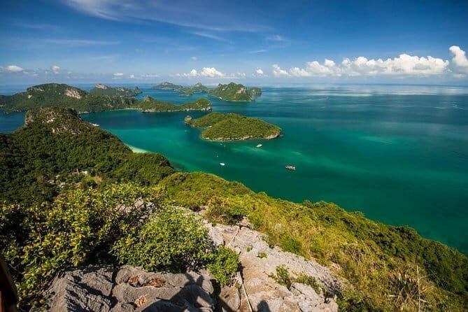Angthong National Marine Park by Highsea Tour (Official) - Afternoon: Koh Mae Koh and The Blue Lagoon