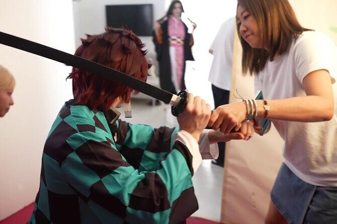 Anime Cosplay Photoshoot - Who Is This Tour Best For?