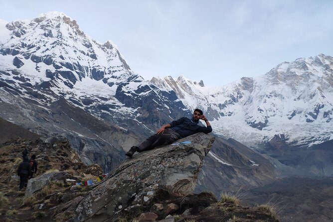 Annapurna Base Camp Trek - Day 4: Climbing to Ghorepani through Rhododendron Forests