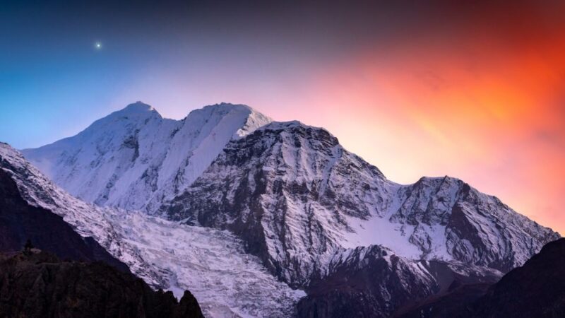 Annapurna Circuit Trek: Short 10 Days Full Board Package - Challenges and Considerations